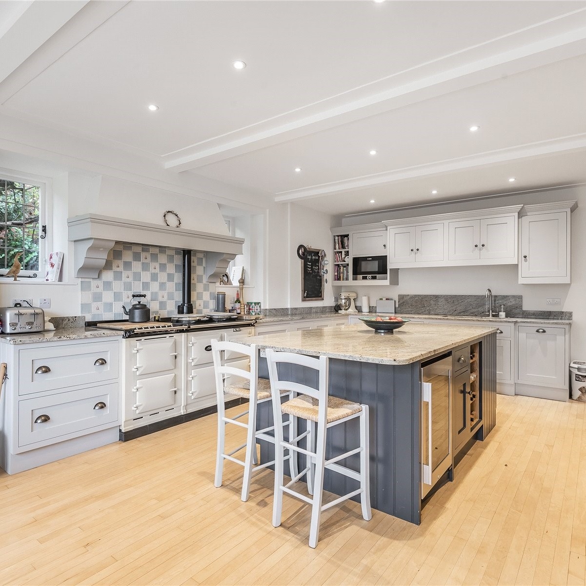 Understanding the Different Kitchen Layouts for Your Next Kitchen